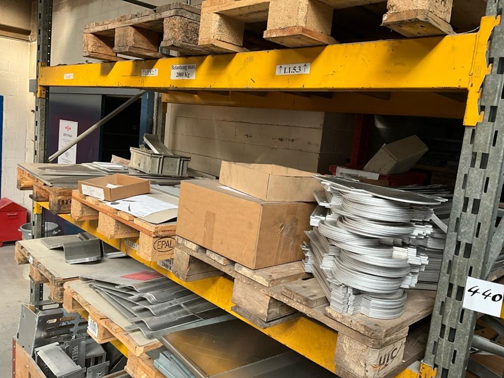 Various semi finished products | Dome Auctions